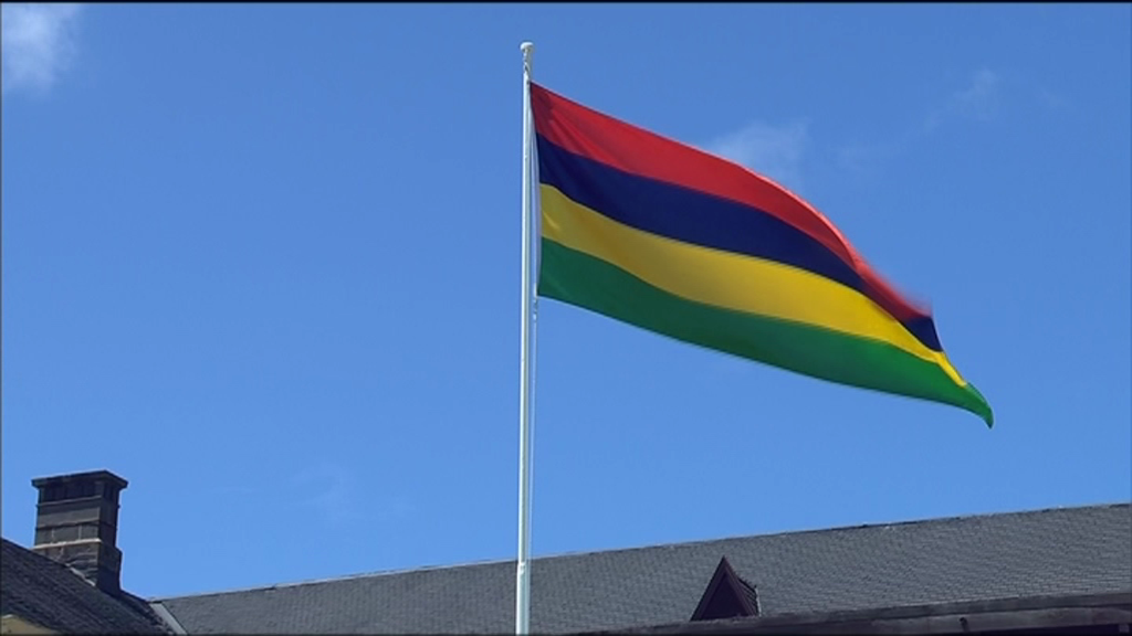 [VIDÉO] Fête nationale : cérémonie officielle de lever du drapeau à la ...
