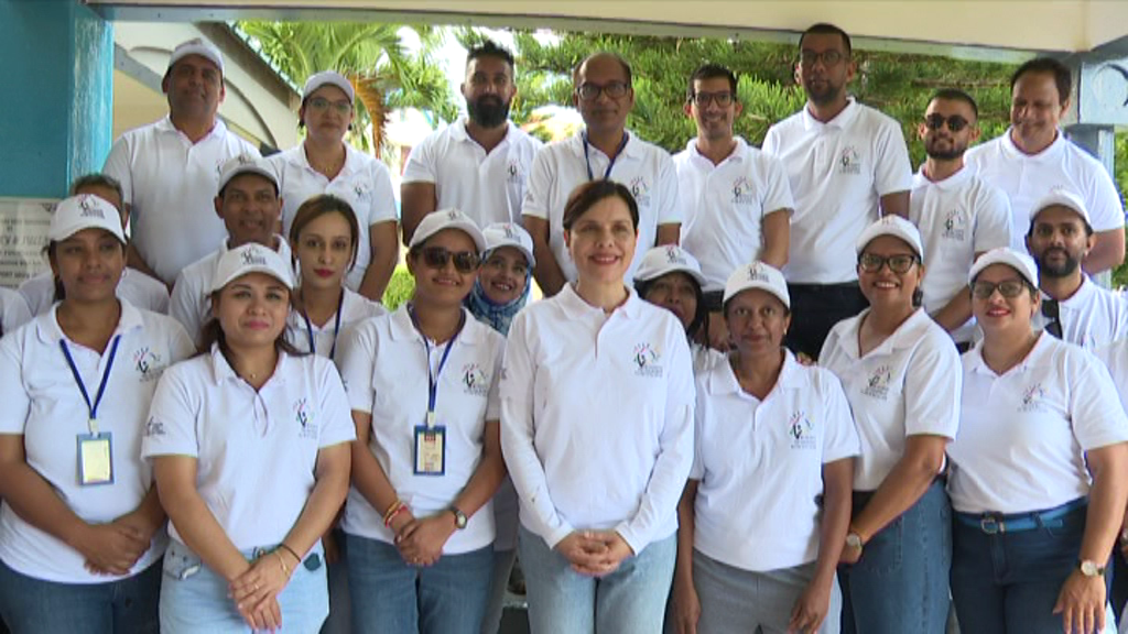 [VIDÉO] Beau Bassin | SOS Children's Village : visite de Kobita ...